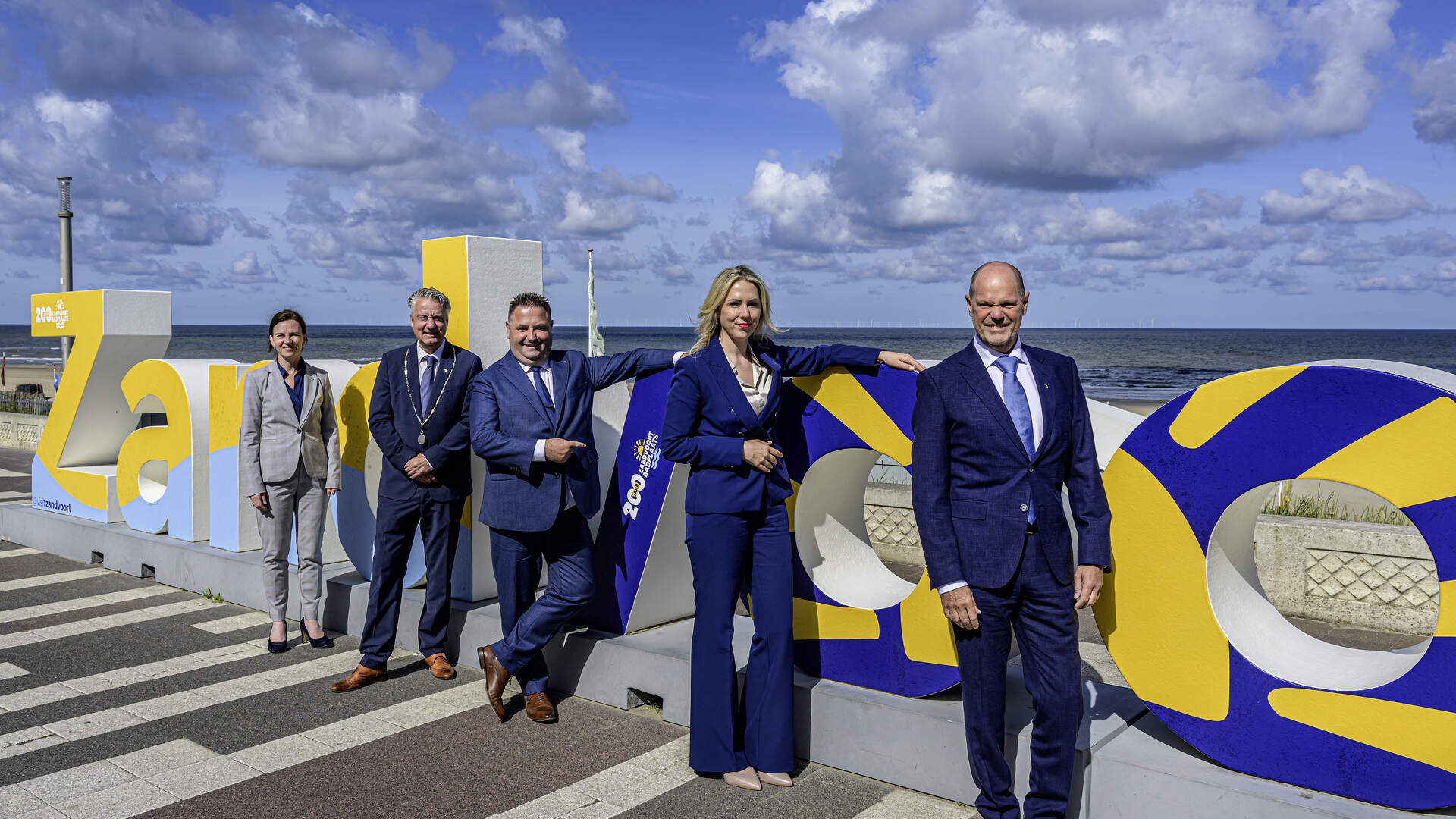 Geen unanieme steun voor nieuwe ploeg wethouders in badplaats. Haagse ...
