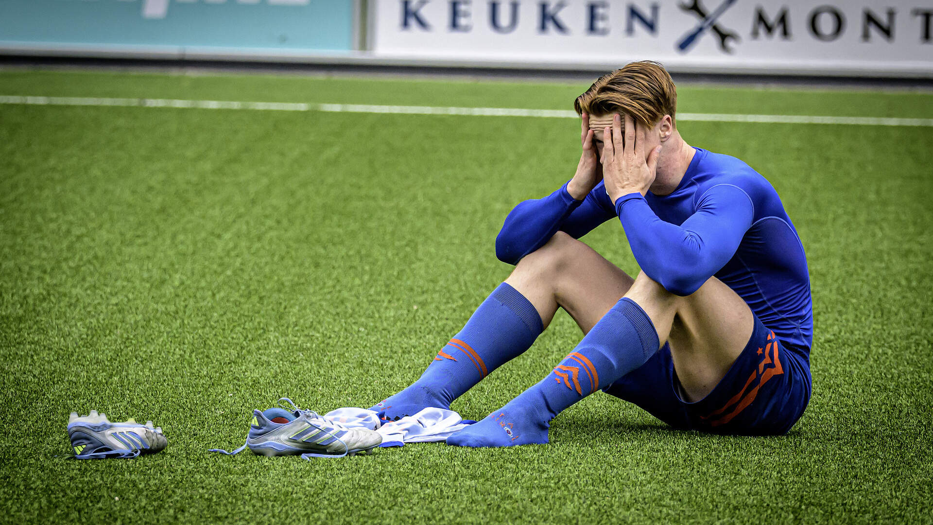 Olympia Haarlem degradeert naar tweede klasse omdat de pijp leeg is bij ...
