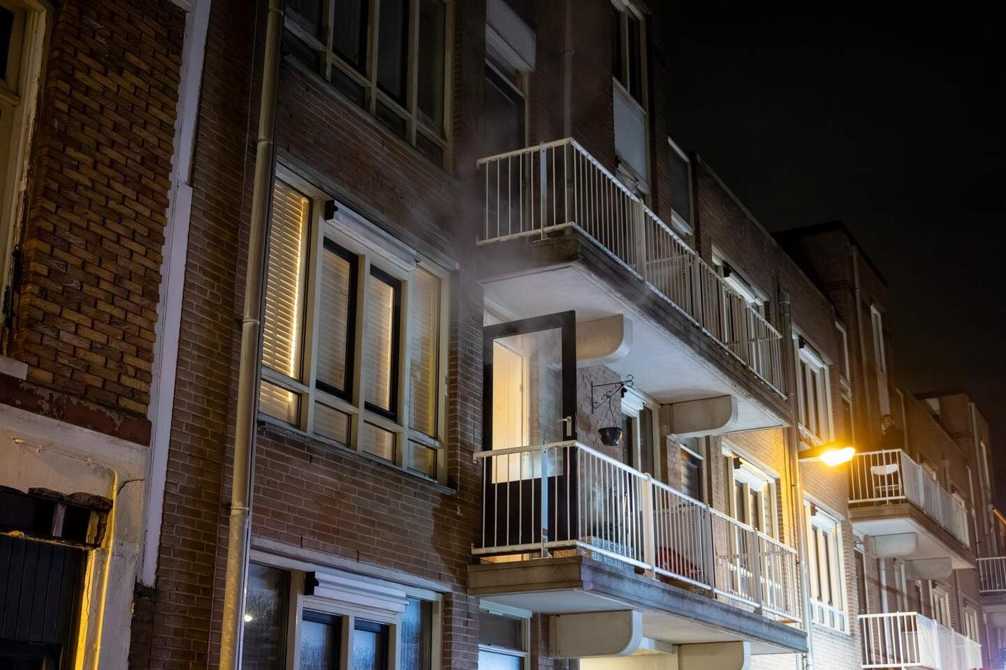 Schade in woning na brand met veel rook in Haarlem | Haarlems Dagblad