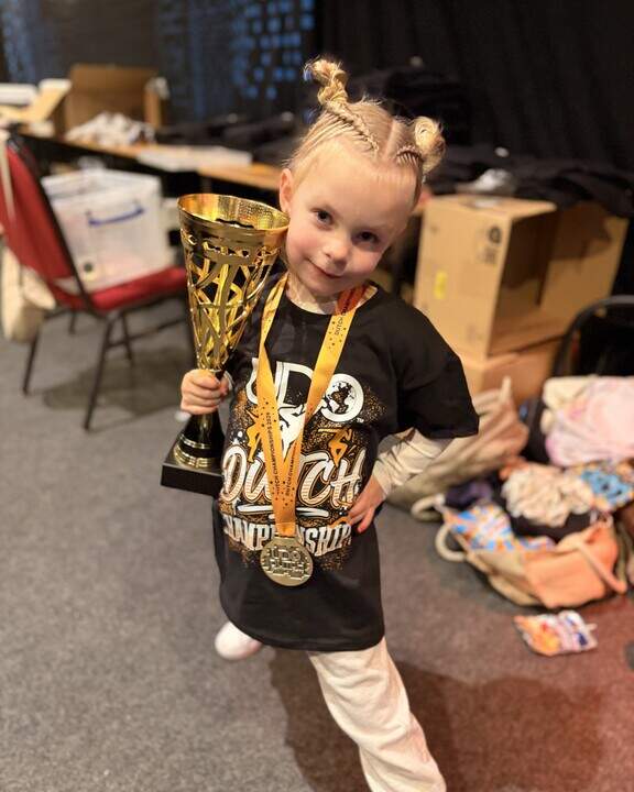 Noé is pas 3,5 jaar oud, maar mag zich nu al Nederlands kampioen ...