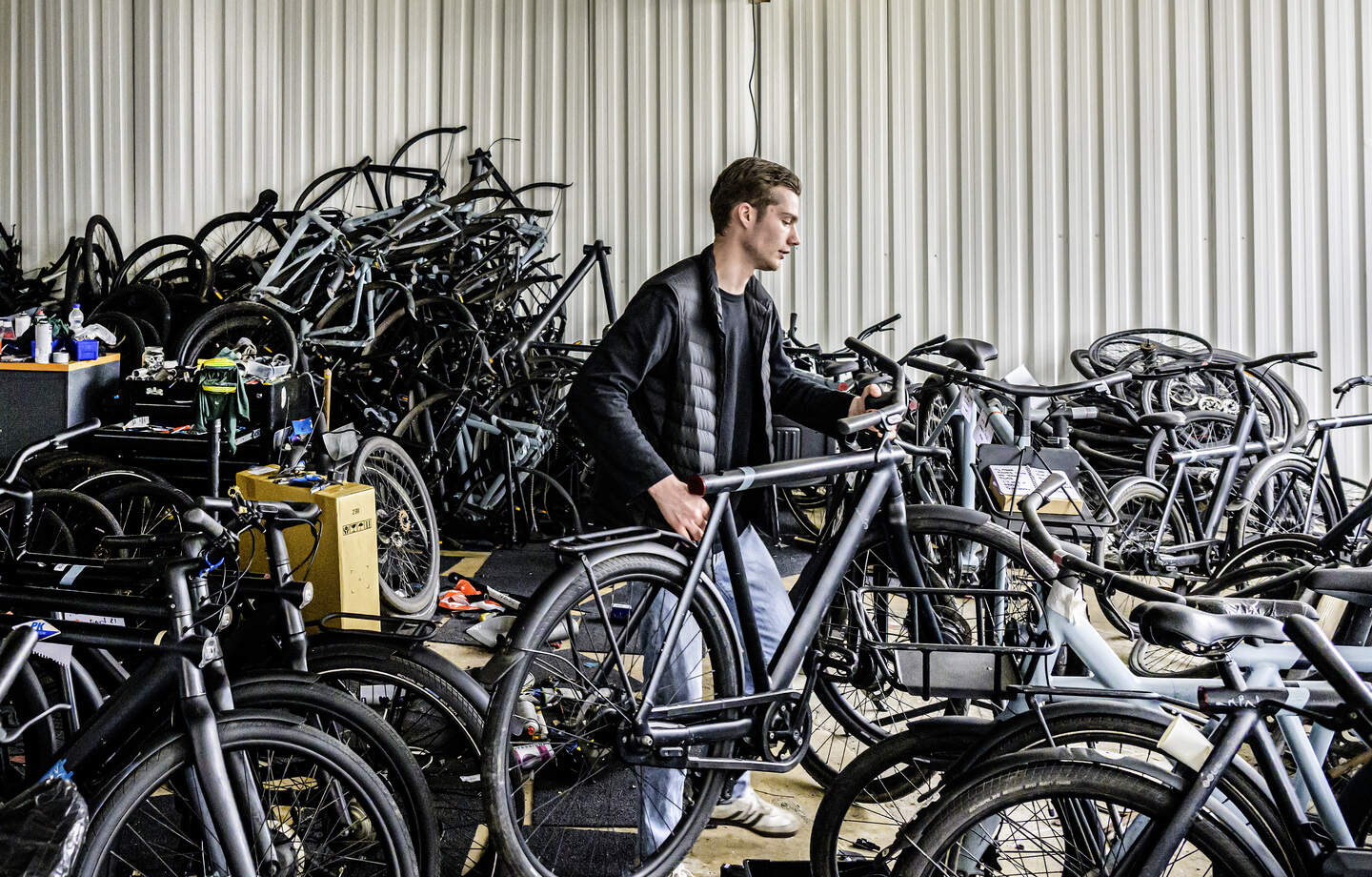 Floris Galjaard (21) profiteert met zijn bedrijf van de ineenstorting ...